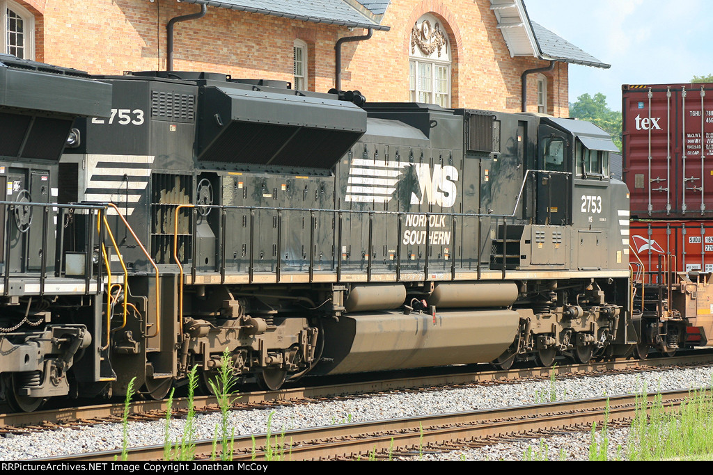NS 2753
